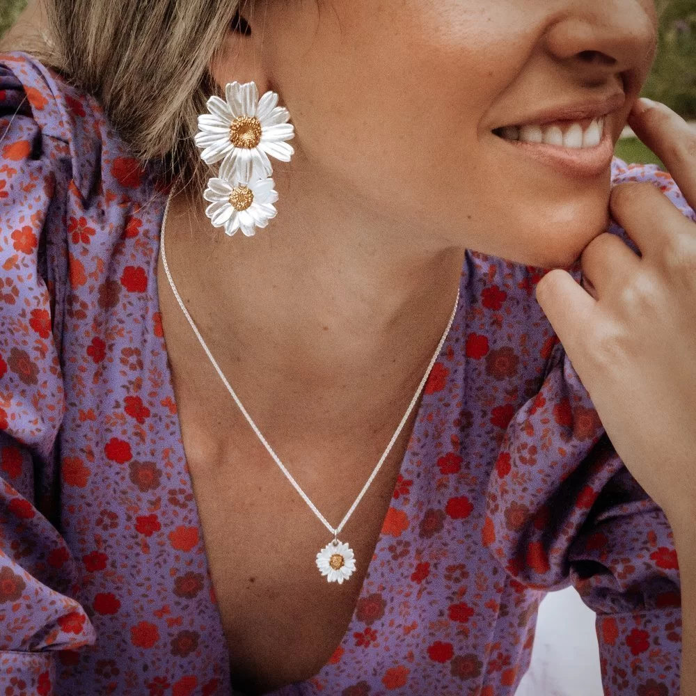 Thallo Daisy Field Daisy Pendant layer, 24K Gold and sterling silver